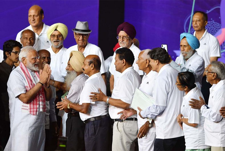 AMU walks 10,000 steps to support 'Fit India Movement' | ummid.com