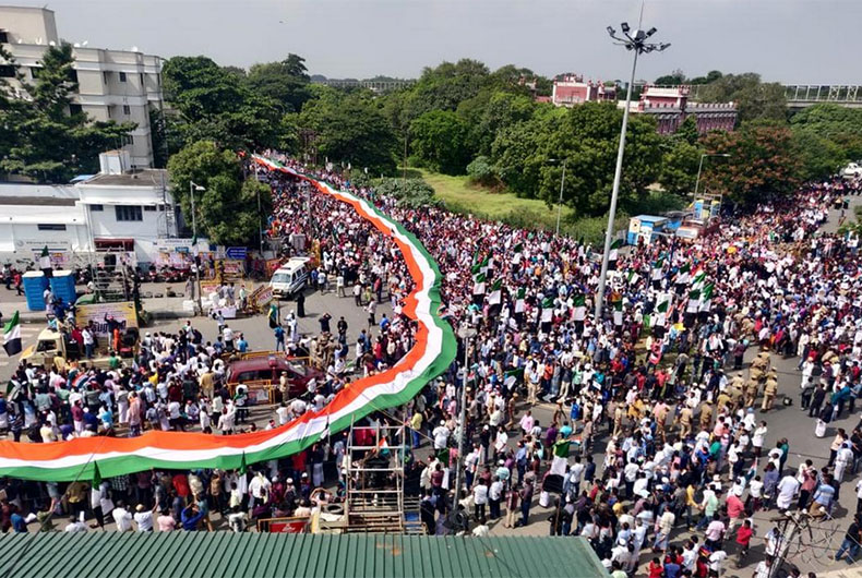 Uttar Pradesh starts shortlisting 'legal and illegal migrants' | ummid.com