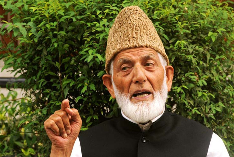 Syed Ali Shah Geelani 'distances' himself from Hurriyat Conference ...