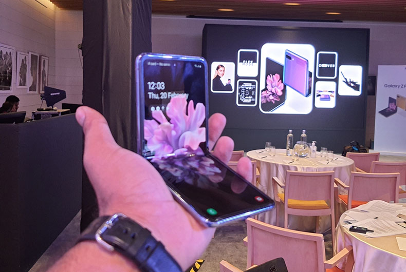 Galaxy Z Flip Review: Worth your pocket, with same nostalgia | ummid.com