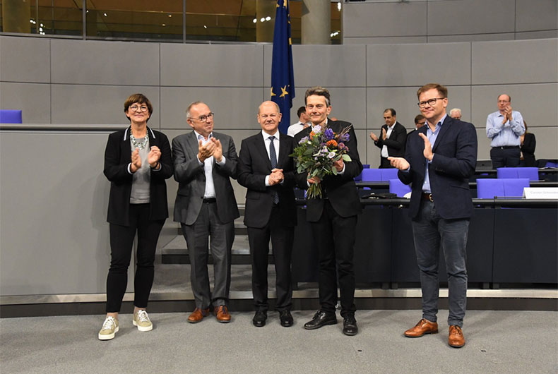 German Govt Formation: Majority wants Scholz to lead coalition with ...