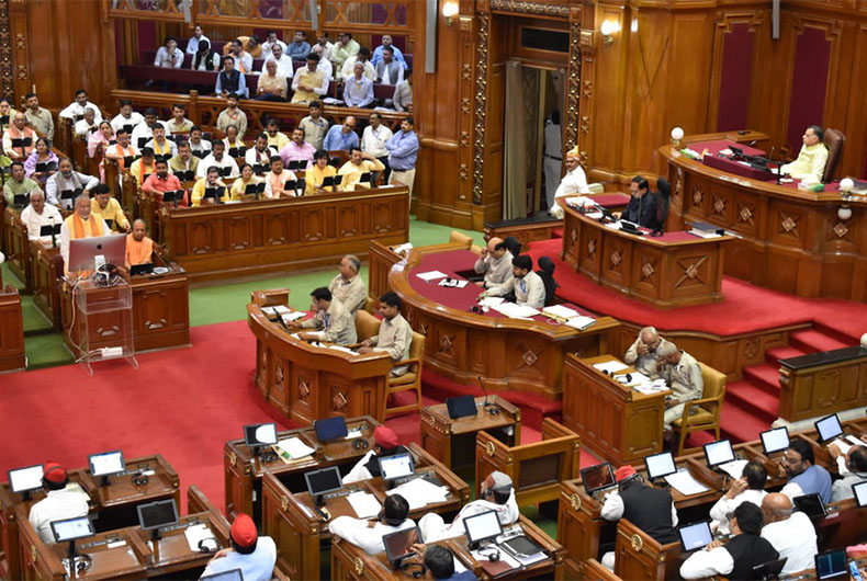 As e-Vidhan makes UP Assembly paperless, MLAs fumble with Tablets ...