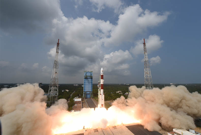 ISRO rocket to launch OneWeb's 36 satellites to orbit in March | ummid.com