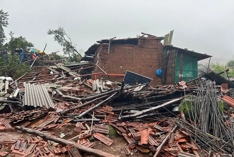 16 killed in landslide at village in Maharashtra's Raigad district | ummid.com