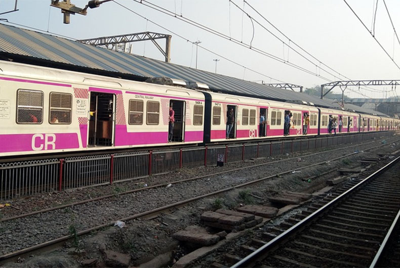 Student onboard Mumbai train raped; Women's panel seeks report | ummid.com