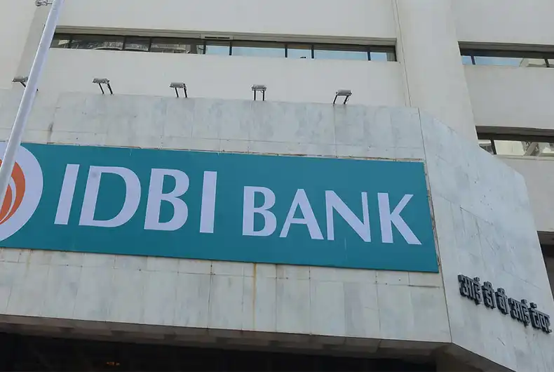 Modi govt speeds up IDBI Bank divestment process | ummid.com